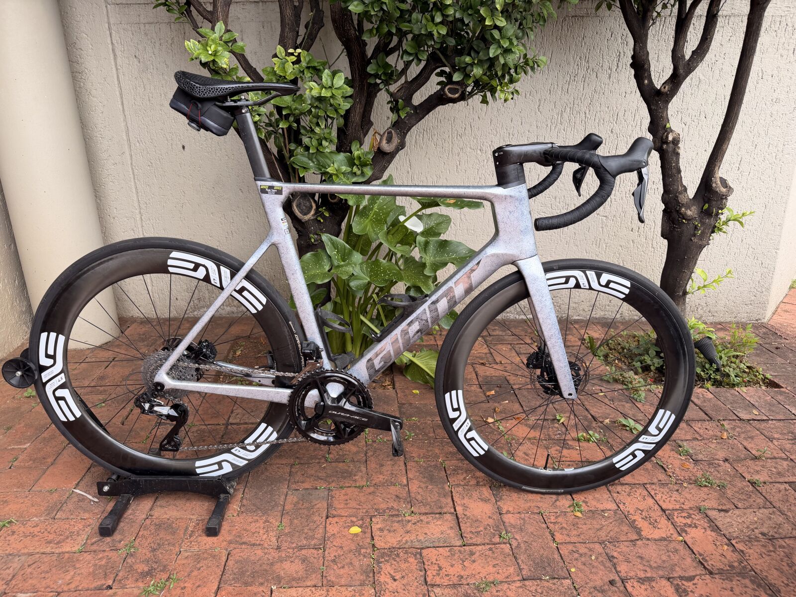 Giant Propel large | Road Bikes | Bike Hub