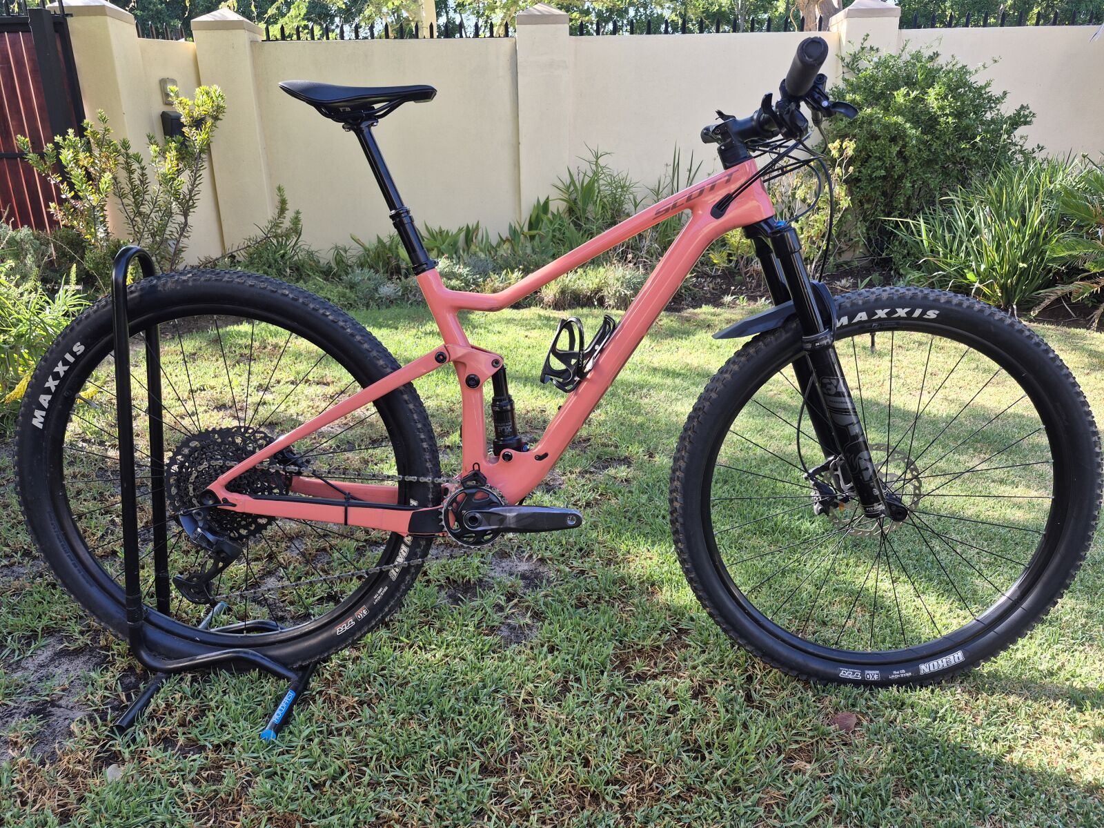 Scott Contessa 910 Medium | Dual Suspension Mountain Bikes | Bike Hub