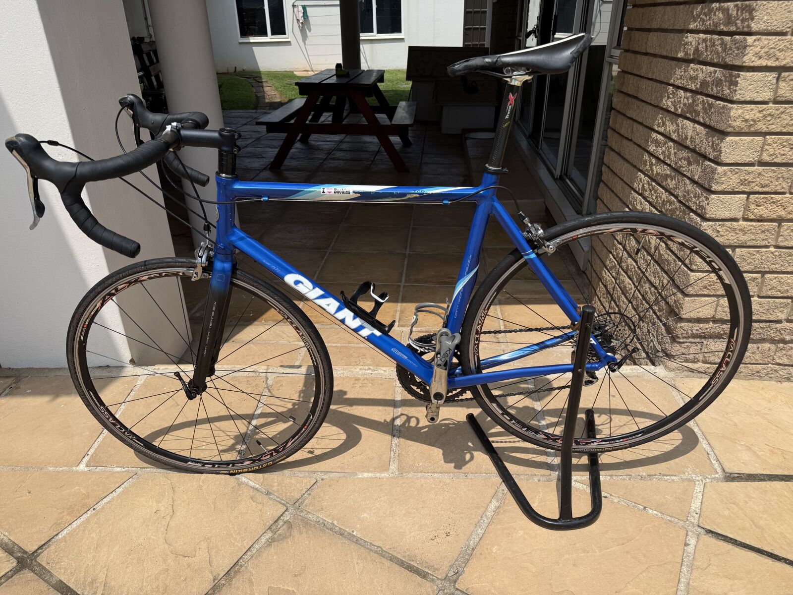 Giant Road Bike | Road Bikes | Bike Hub