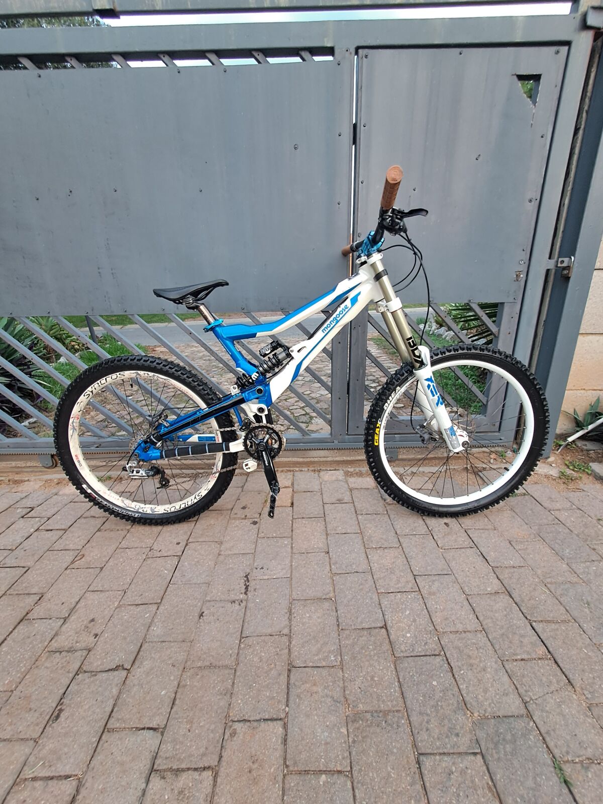 Mongoose boot r expert(read description) | Dirt Jump Bikes | Bike Hub