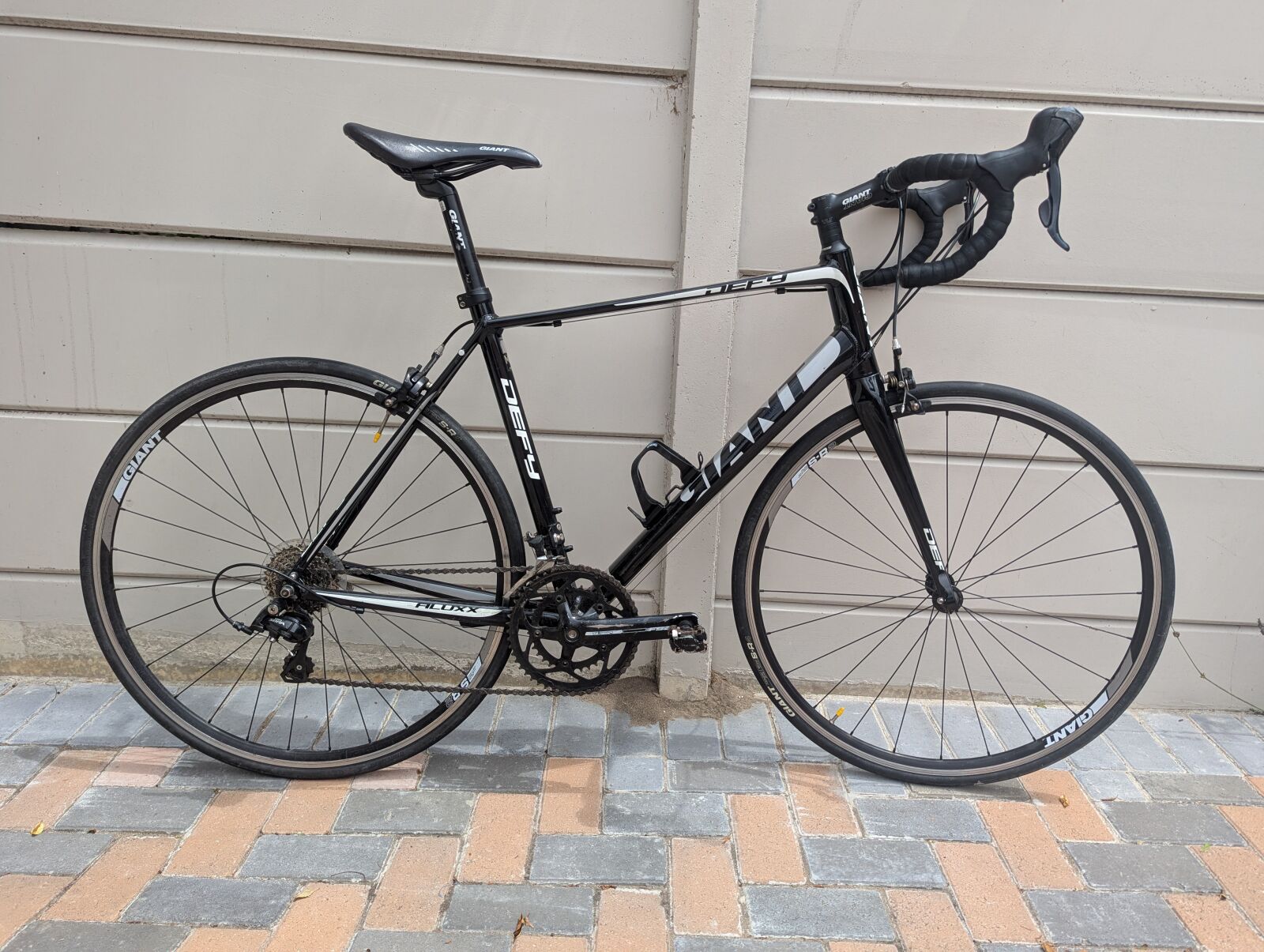 Giant Defy 3 (M) Road Bike | Road Bikes | Bike Hub