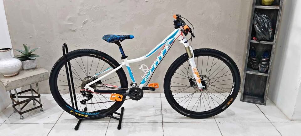 Scott Scale 900 MTB S | Hardtail Mountain Bikes | Bike Hub
