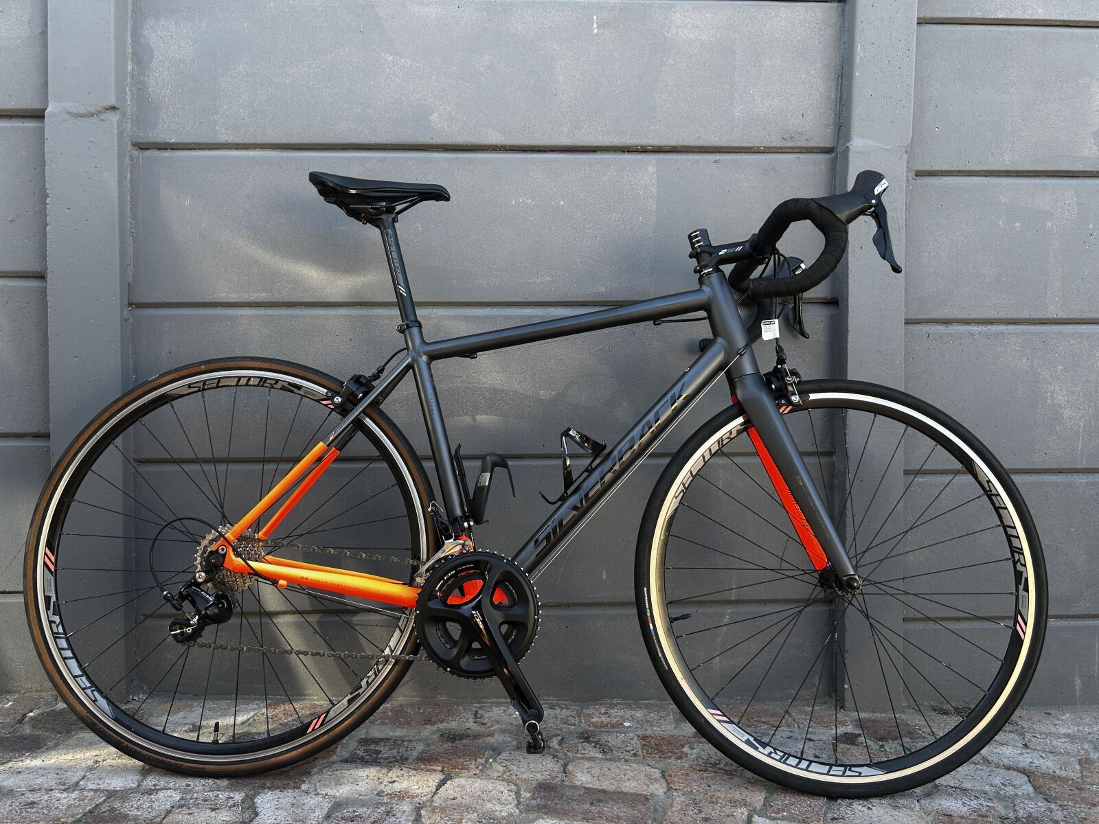 Large Silverback Siablo Race - Shimano 105 - 11spd | Road Bikes | Bike Hub