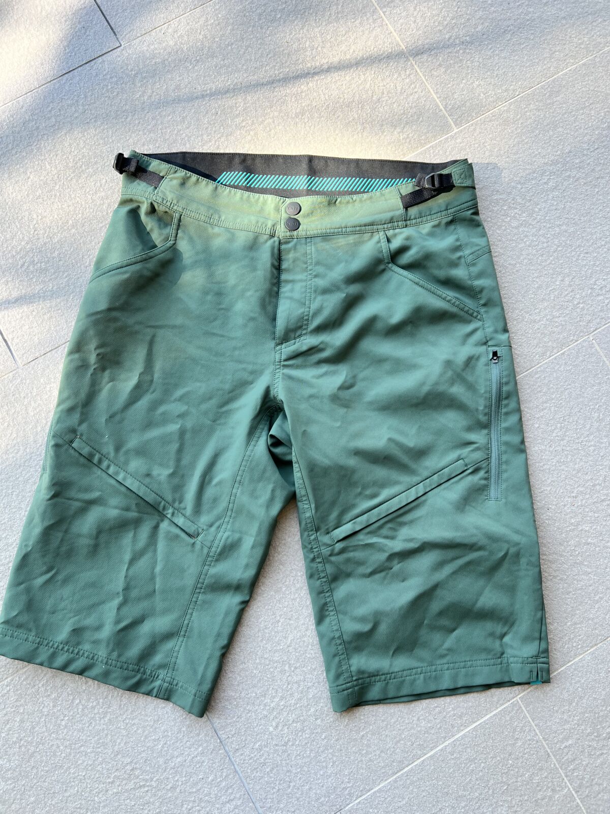 Yeti Freeland MTB shorts, size M | Baggy shorts | Bike Hub
