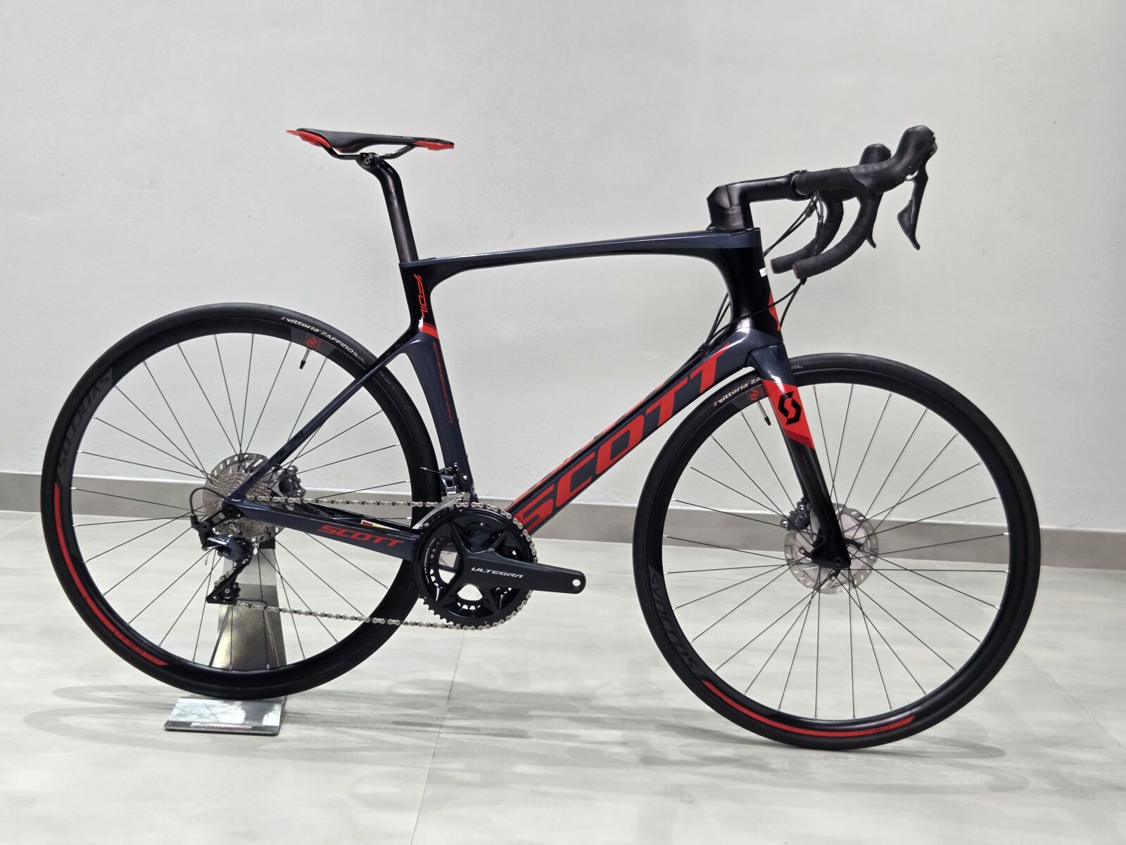 SCOTT FOIL 20 (58cm) **Carbon-11SPD-Disc** | Road Bikes | Bike Hub