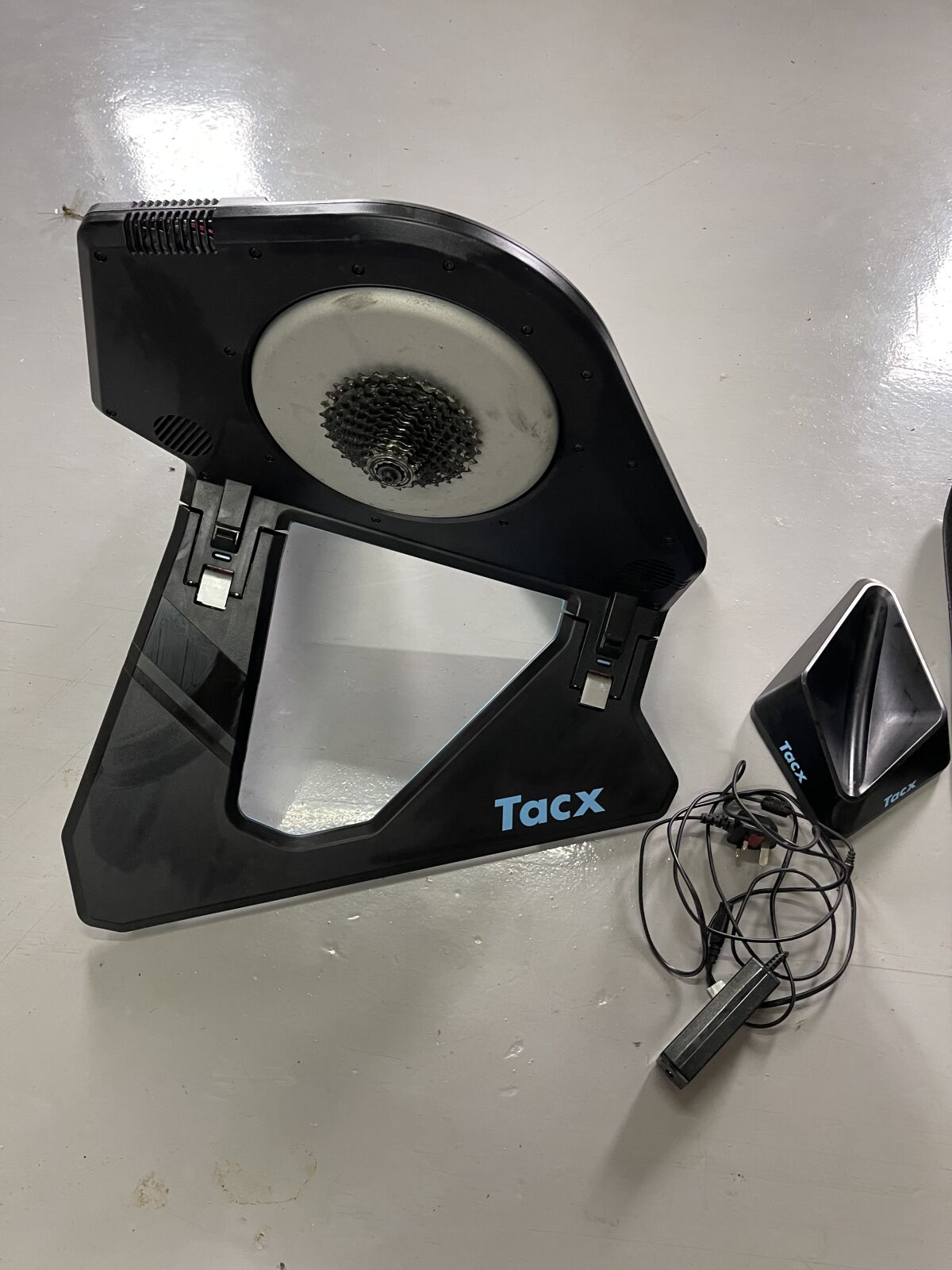 Tacx Neo indoor trainer | Indoor Trainers & Accessories | Bike Hub