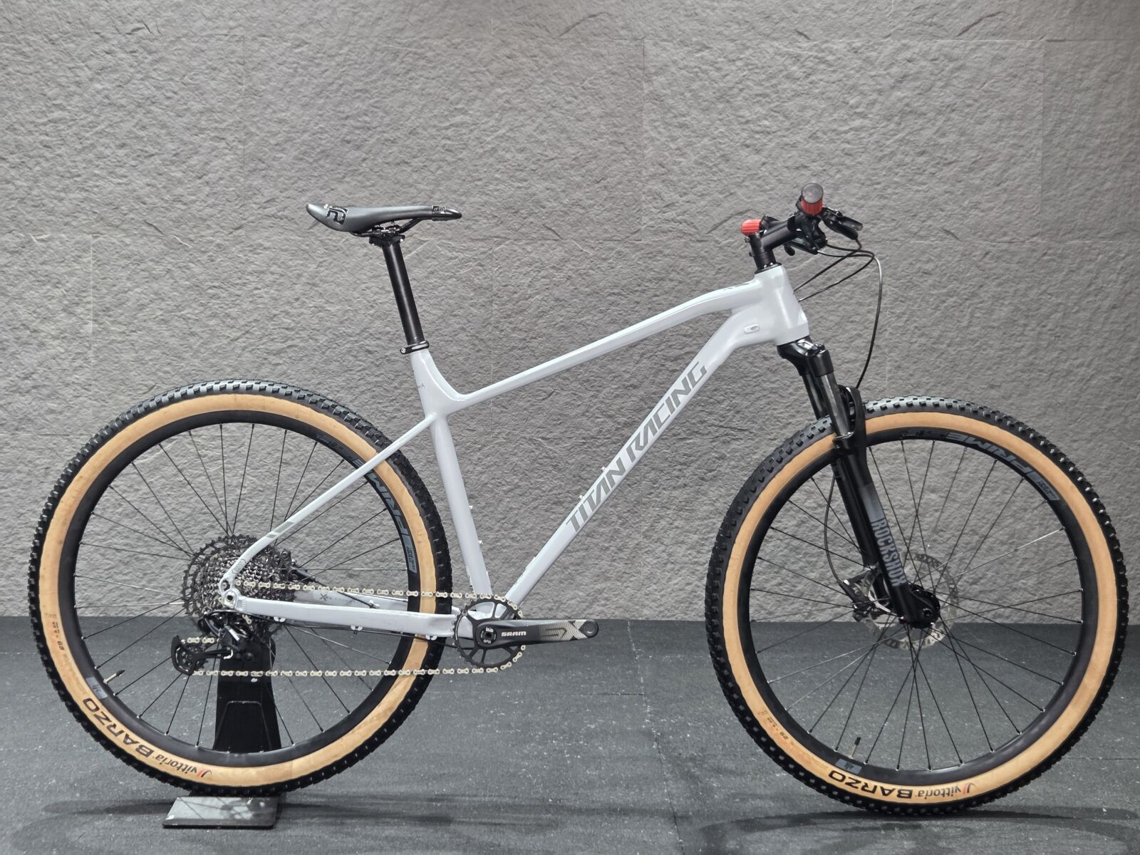 Titan Drone Dash (XL) *2024-ROCKSHOX-SRAM* | Hardtail Mountain Bikes ...