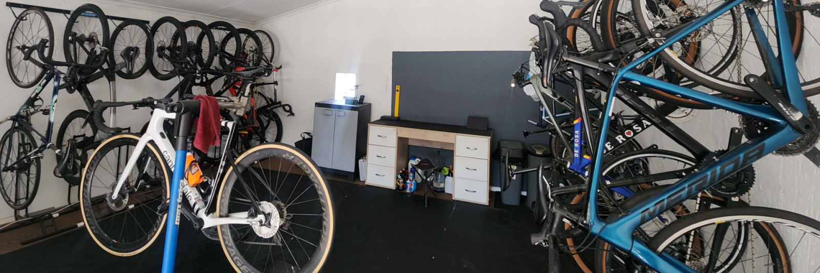 Deelz On Wheelz | Bike Hub